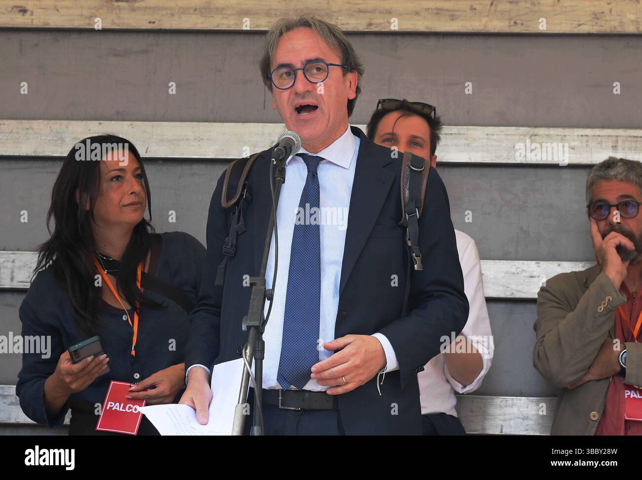 Milan, Italy. 17th May, 2025. Milan, Piazza San Babila Demonstration ...