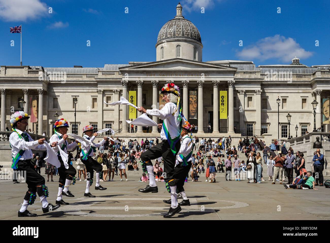 London, UK. 17th May, 2025. The Etcetera Morris Dancers group perform ...