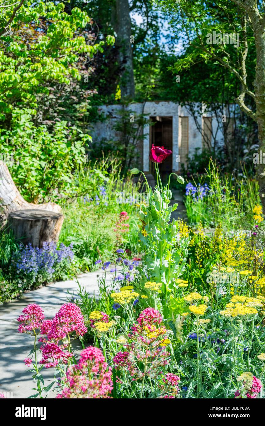 London, UK. 17th May, 2025. Final adjustments for The Avanade ...