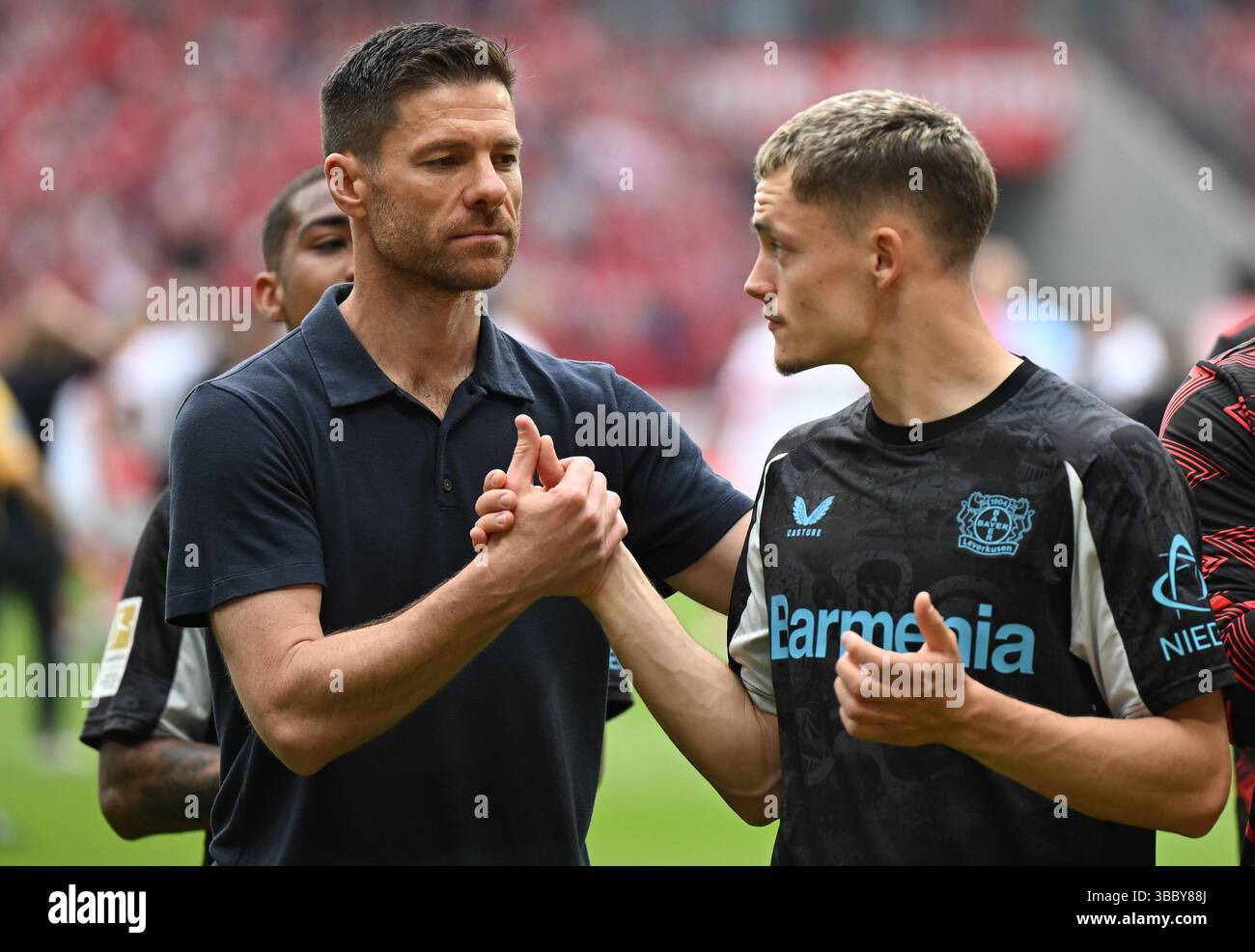 Mainz, Germany. 17th May, 2025. Soccer: Bundesliga, 1. FSV Mainz 05 - Bayer Leverkusen, Matchday ...