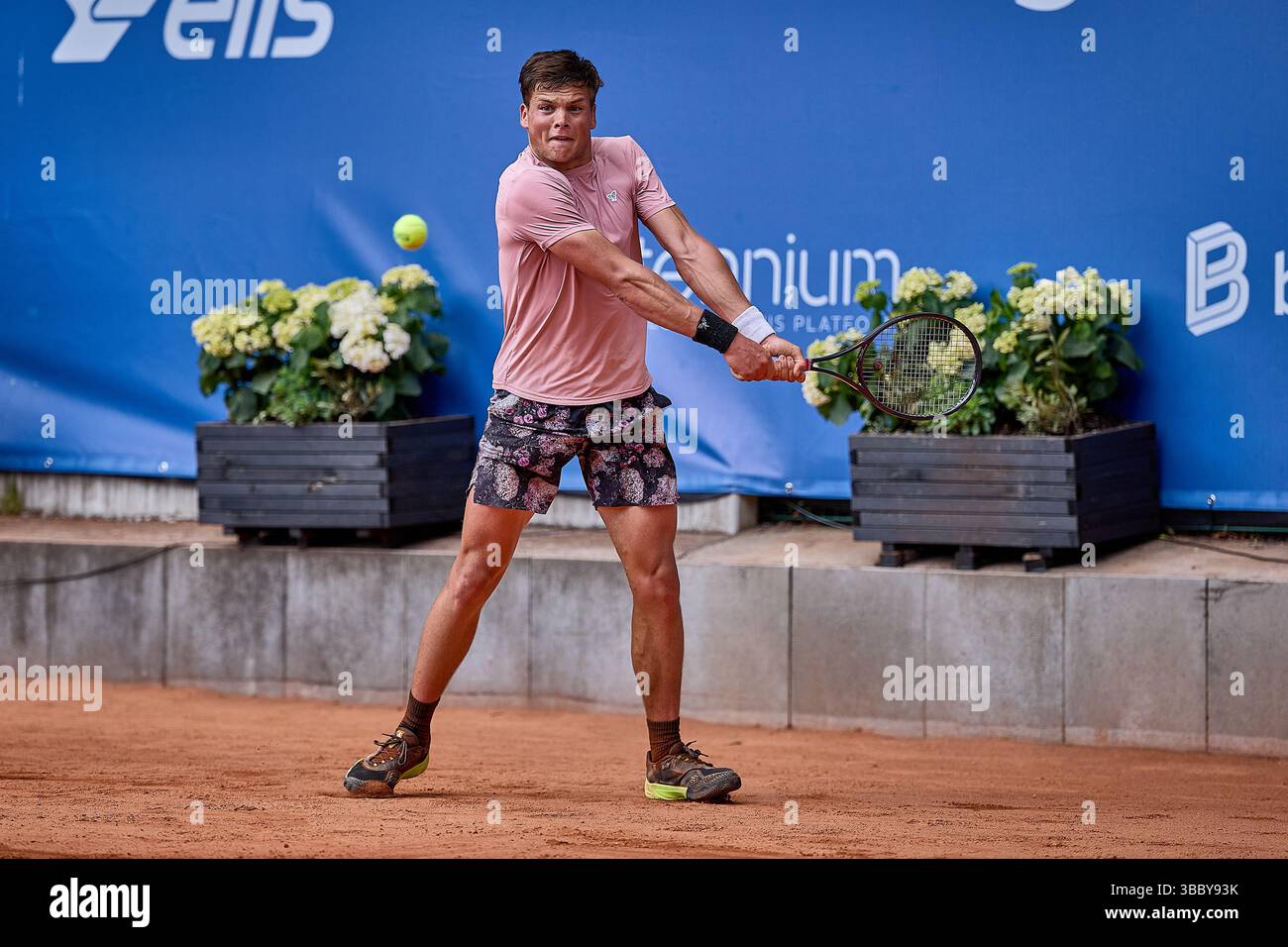 Hamburg, Hamburg, Germany. 17th May, 2025. Patrick Zahraj of Germany ...