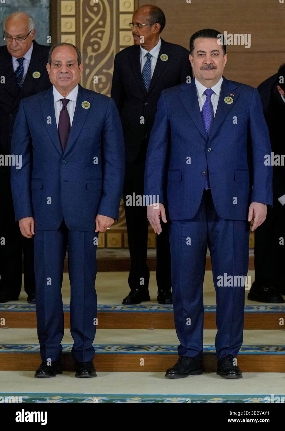 President of Egypt Abdel Fattah al-Sisi, left, and Iraq's Prime ...