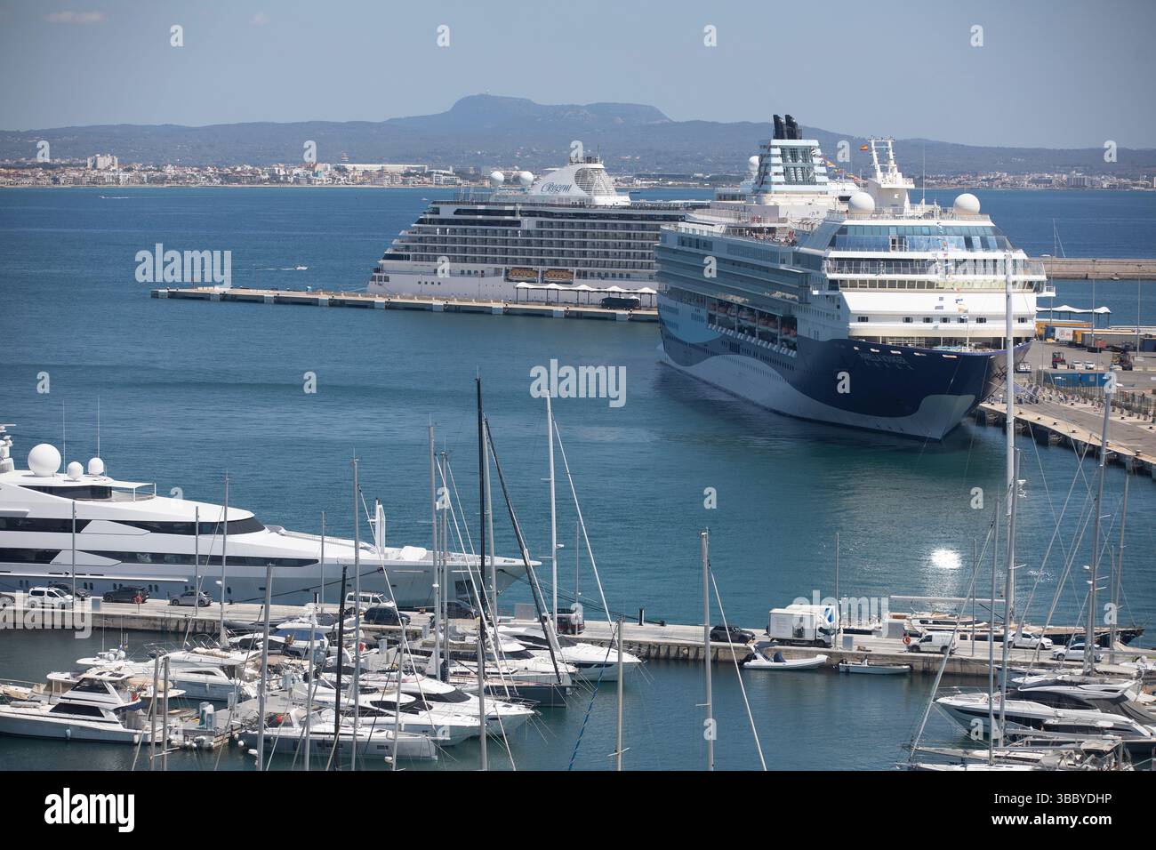Palma, Spain. 17th May, 2025. The cruise ships "Marella Voyager" and ...