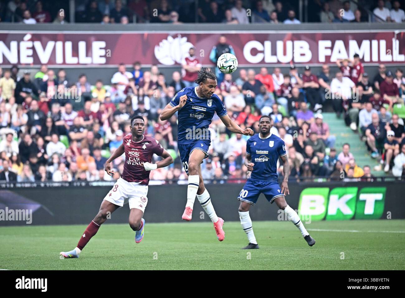 18 Idrissa GUEYE (fcm) - 21 Geoffrey KONDO (usld) during the Ligue 2 ...