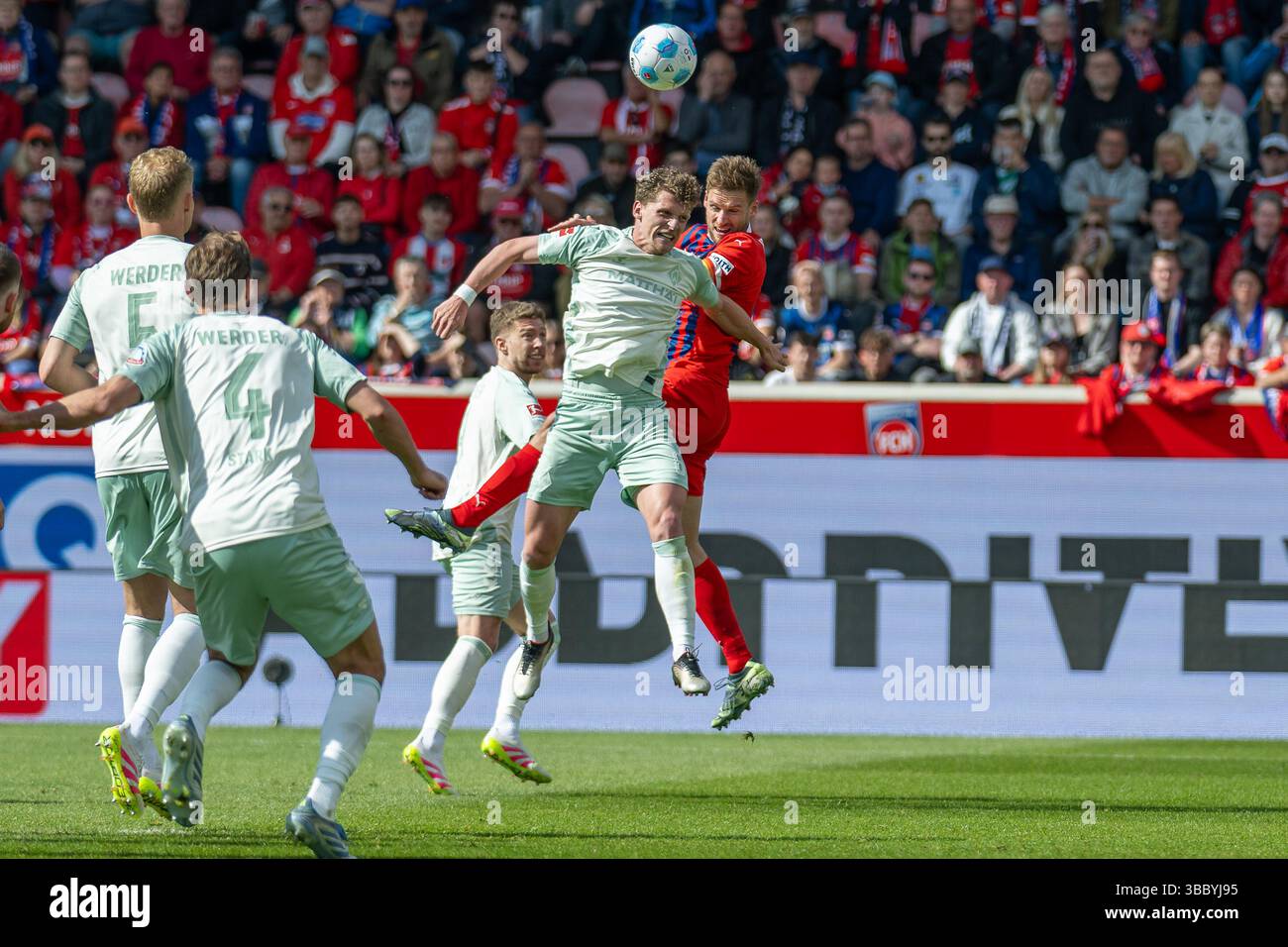 Heidenheim, Deutschland. 17th May, 2025. Jens Stage (SV Werder Bremen ...
