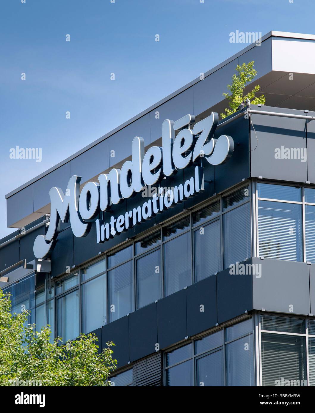 Mondelez international logotype hi-res stock photography and images - Alamy