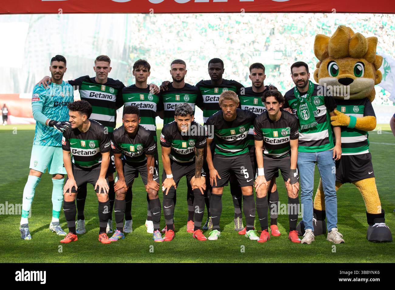 May 17, 2025. Lisbon, Portugal. Sporting players pose for a team photo ...