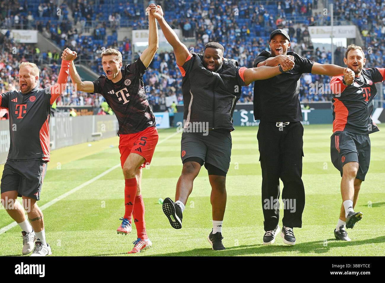 Sinsheim, Deutschland. 17th May, 2025. Final jubilation, team photo, team, squad, team photo ...