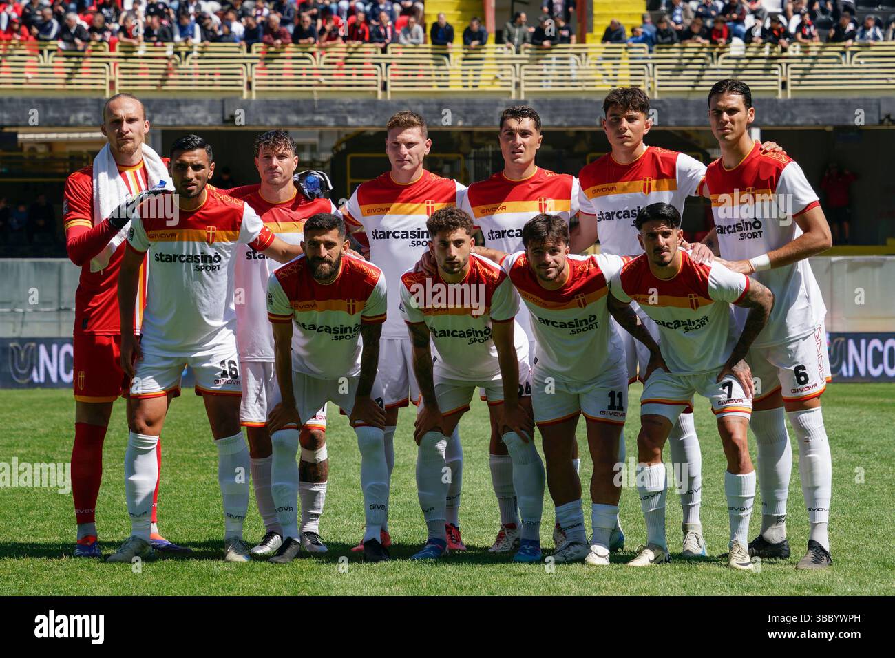 ACR Messina team line up during Foggia vs Messina, Italian football ...