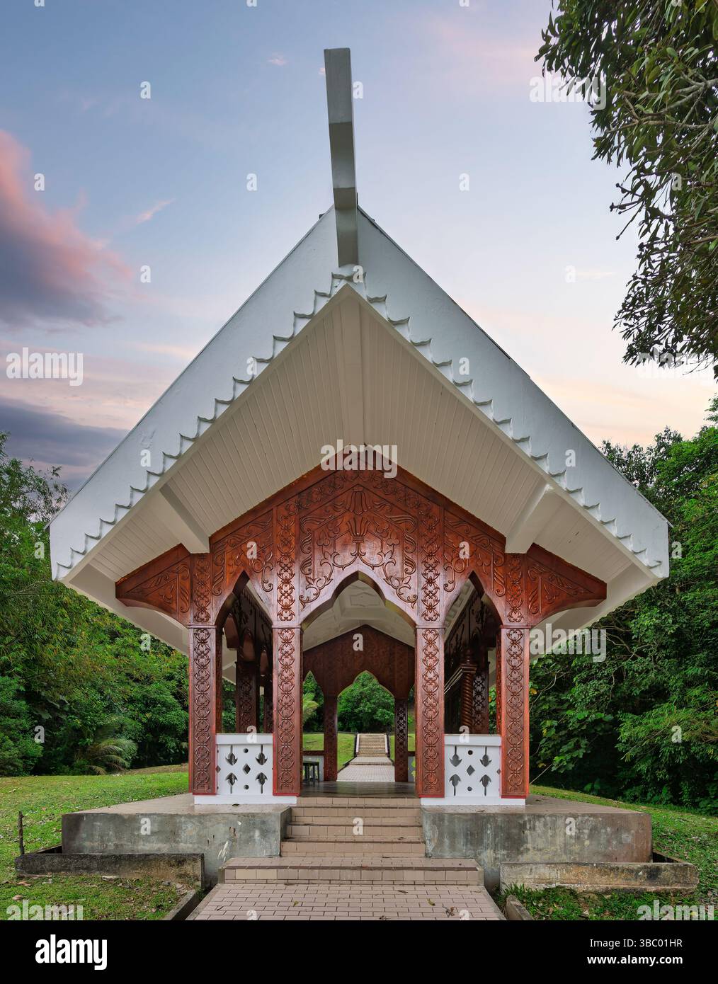 Mausoleum of sultan sharif ali hi-res stock photography and images - Alamy