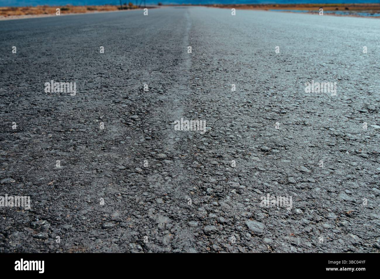 New asphalt road hi-res stock photography and images - Alamy