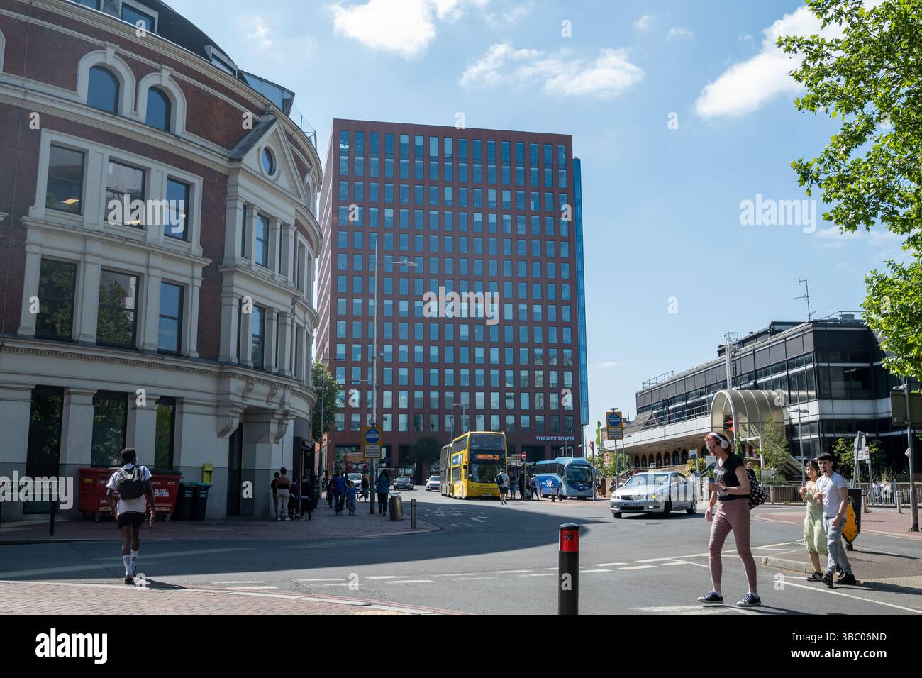 Thames tower hi-res stock photography and images - Alamy