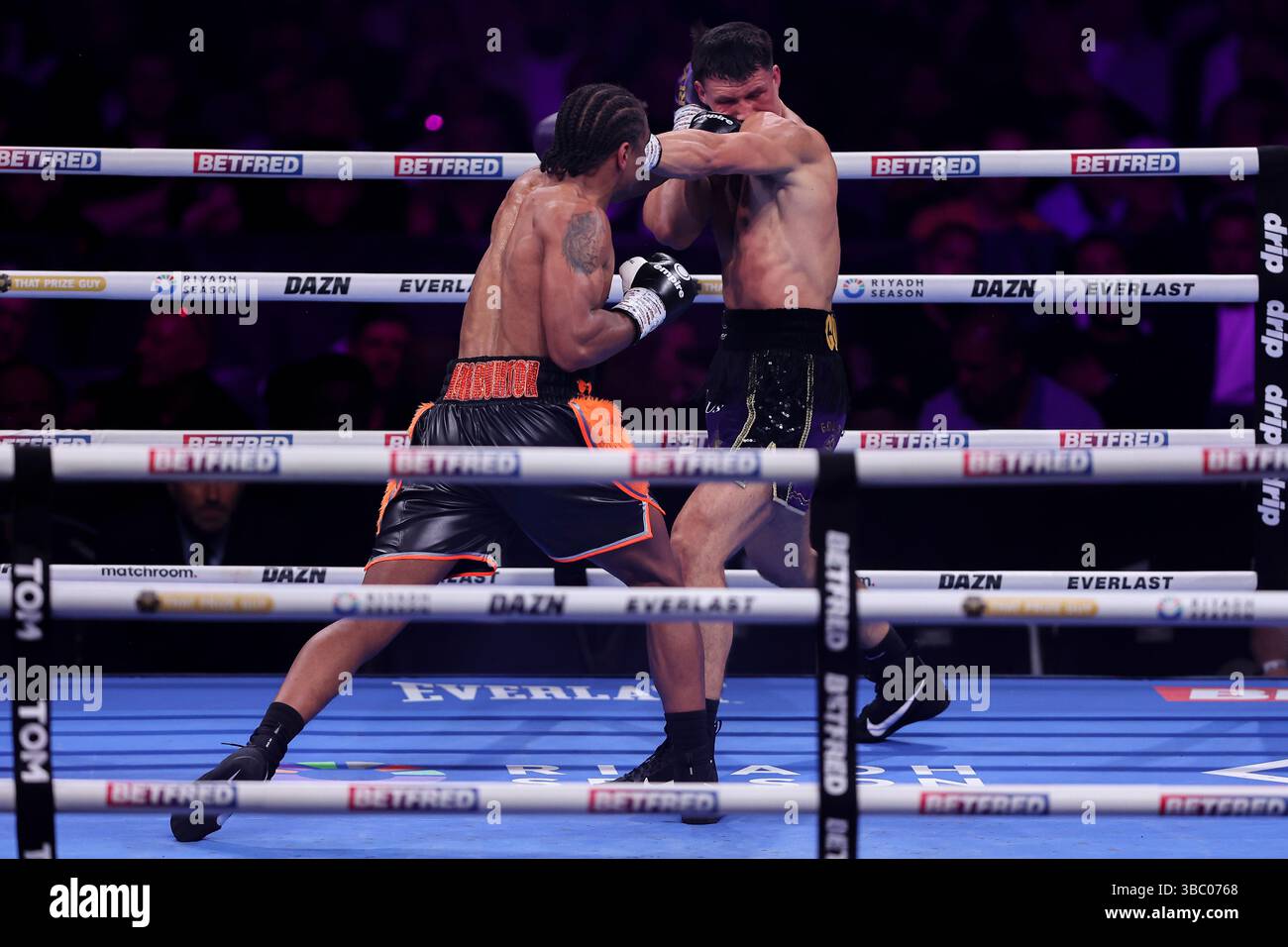 Copper Box Arena, London, UK. 17th May, 2025. WBA Intercontinental ...