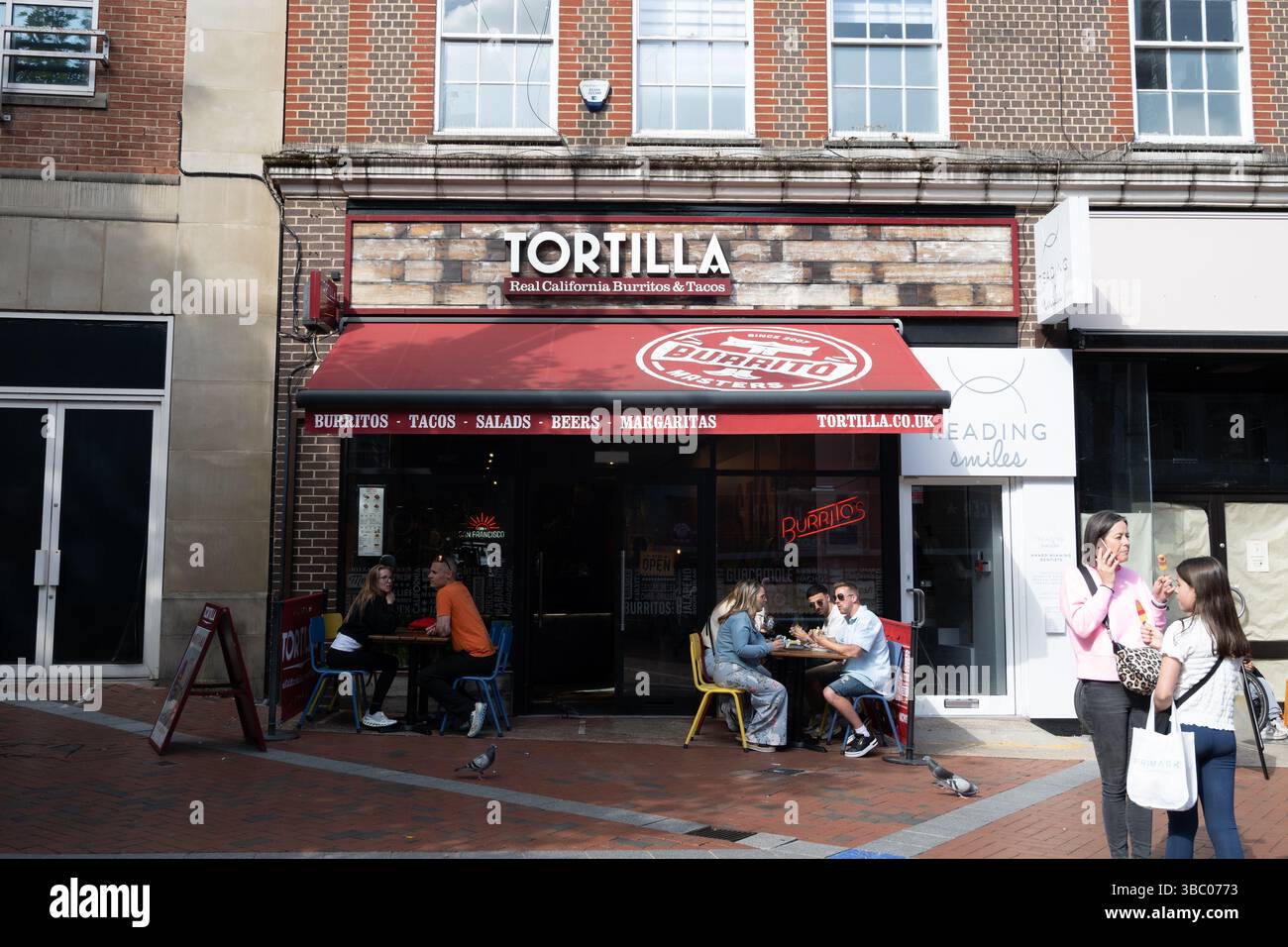Tortilla reading hi-res stock photography and images - Alamy