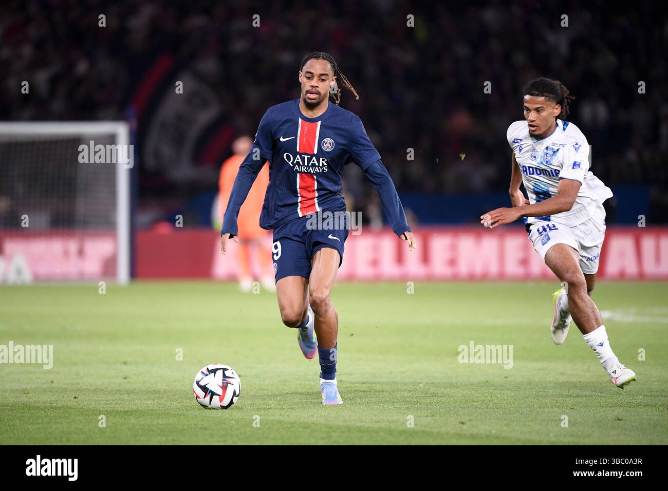 92 Clement AKPA (aja) - 29 Bradley BARCOLA (psg) during the Ligue 1 ...