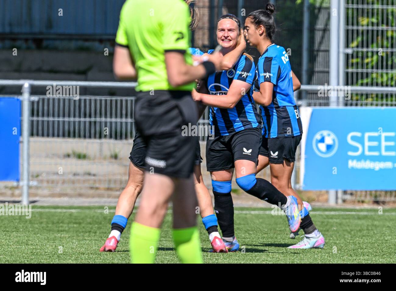 Aalter, Belgium. 17th May, 2025. Davinia Vanmechelen (25) of Club YLA scores 1-1 and Brugge ...