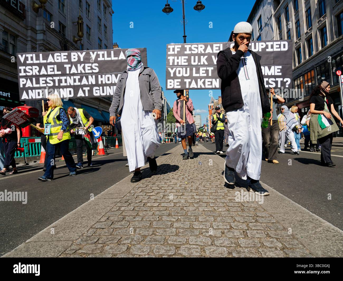 London. Pro-Palestine march. Thousands of pro-Palestine demonstrators ...