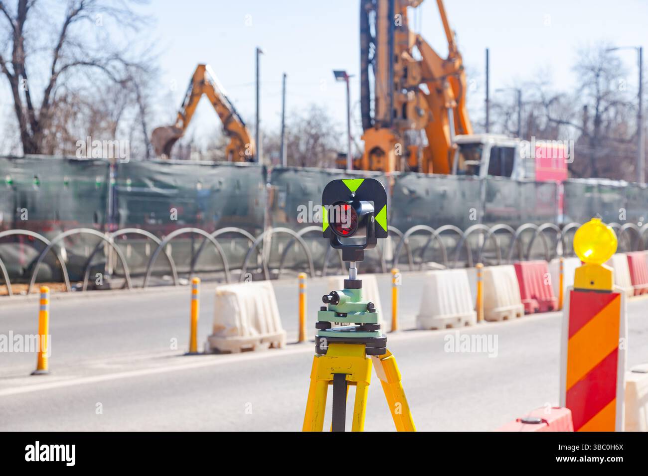 Road level hi-res stock photography and images - Alamy