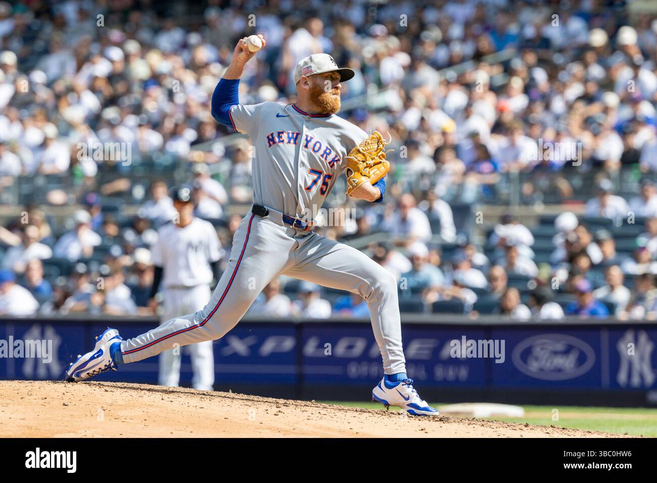 BRONX, NY - MAY 17: New York Mets pitcher Reed Garrett (75) throws a ...