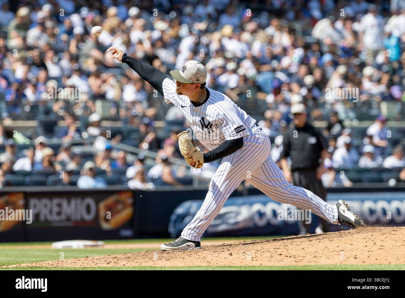 BRONX, NY - MAY 17: New York Yankees pitcher Mark Leiter Jr. (56 ...
