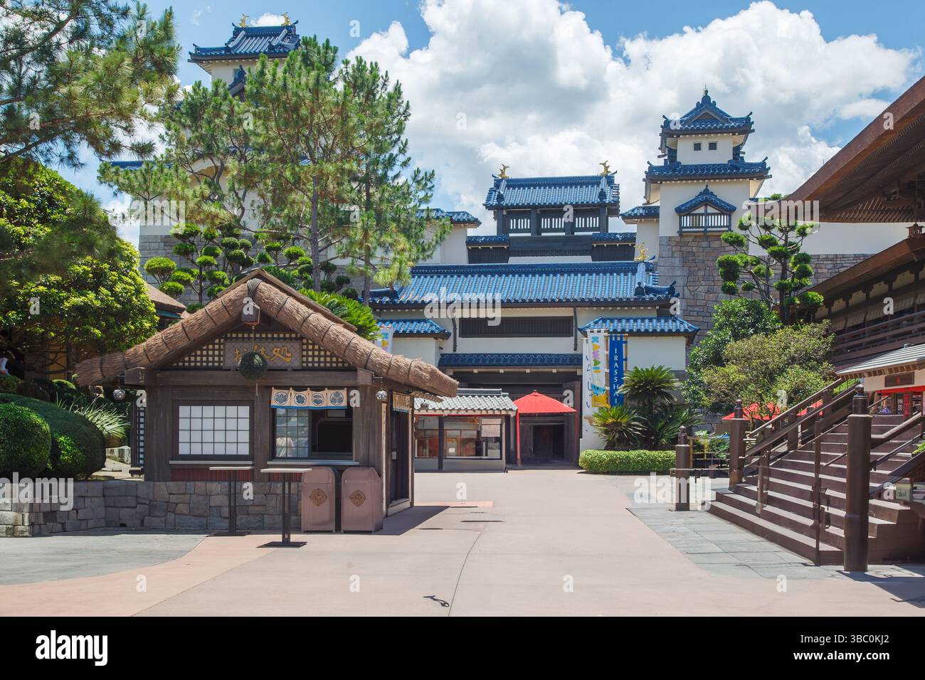 The Typical japanese architecture at Japan pavillon at Epcot amusement ...
