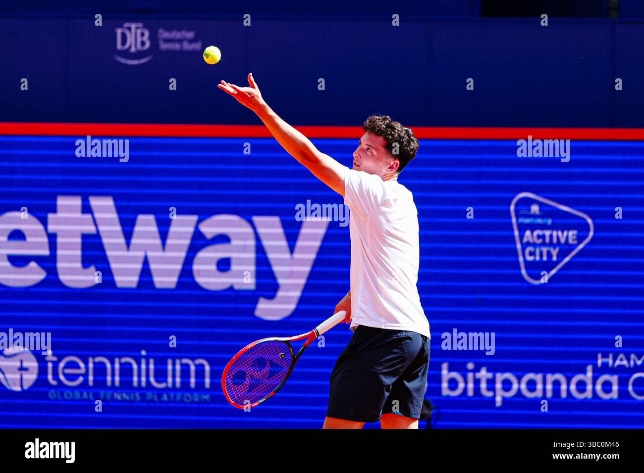 Max Hans Rehberg (GER) bei Aufschlag GER, Daniel Dutra da Silva (BRA ...