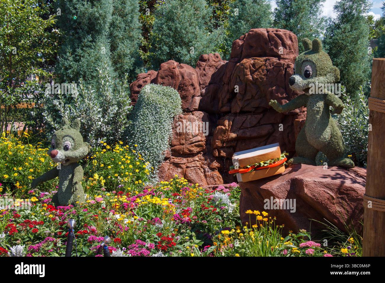 Walt disney cartoon characters chip hi-res stock photography and images ...