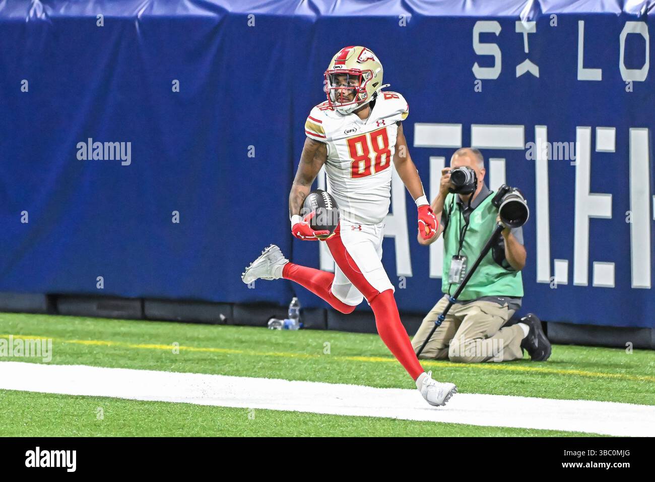 ST. LOUIS, MO - MAY 17: Birmingham Stallions Wide Receiver Cade Johnson ...