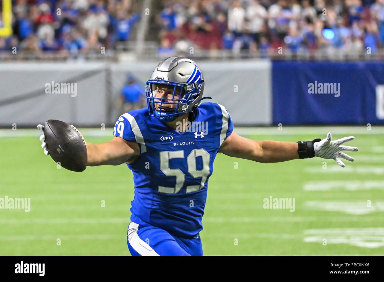 ST. LOUIS, MO - MAY 17: St. Louis Battlehawks Inside Linebacker ...
