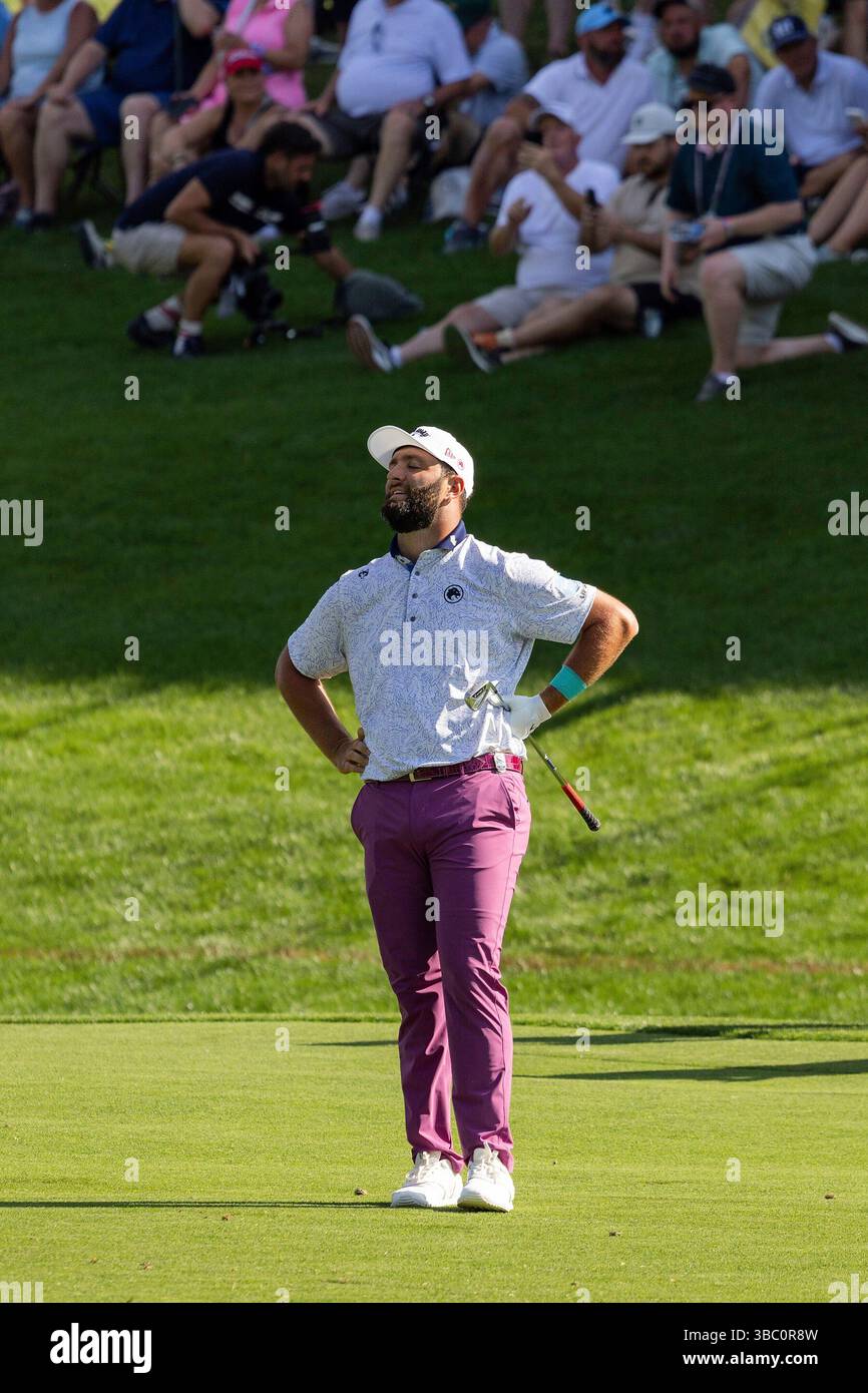 Captain Jon Rahm of Legion XIII reacts to his shot from the 18th ...