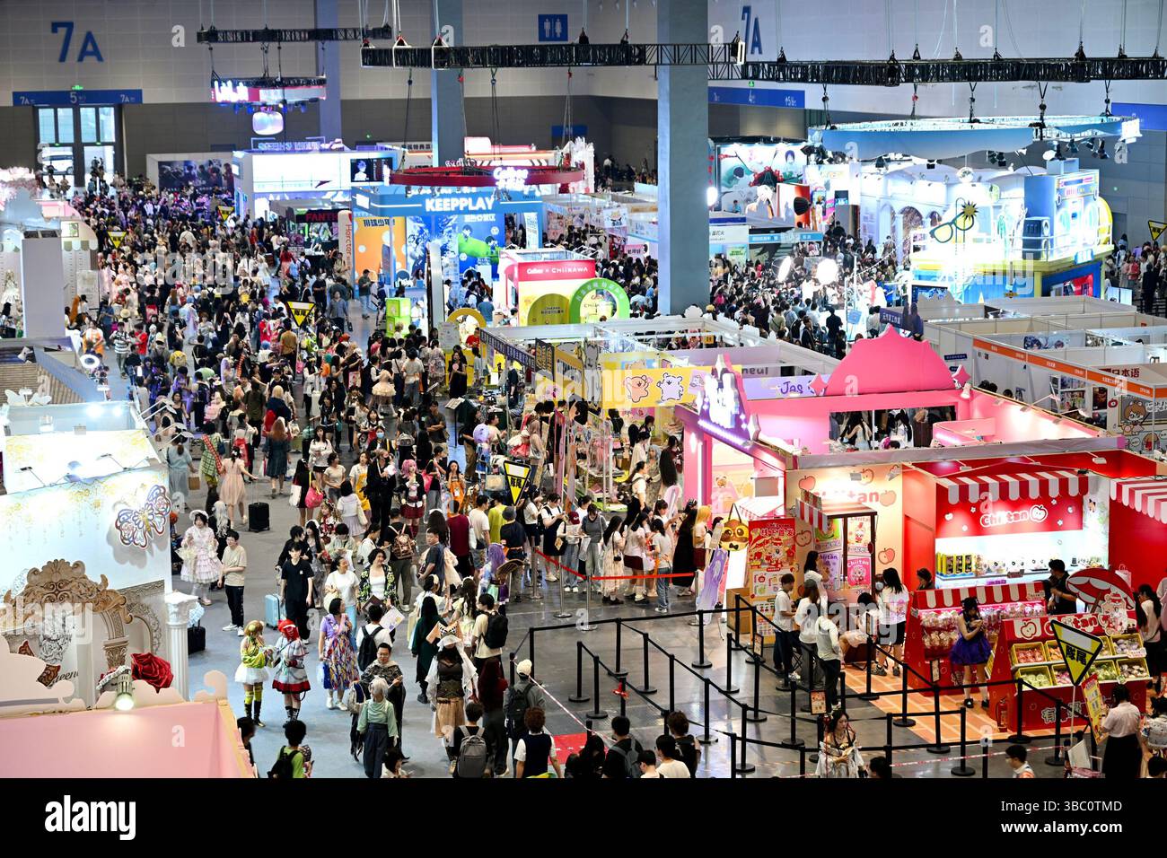 HANGZHOU, CHINA - MAY 17, 2025 - Visitors visited the 31st COMICUP Creation and Exchange ...