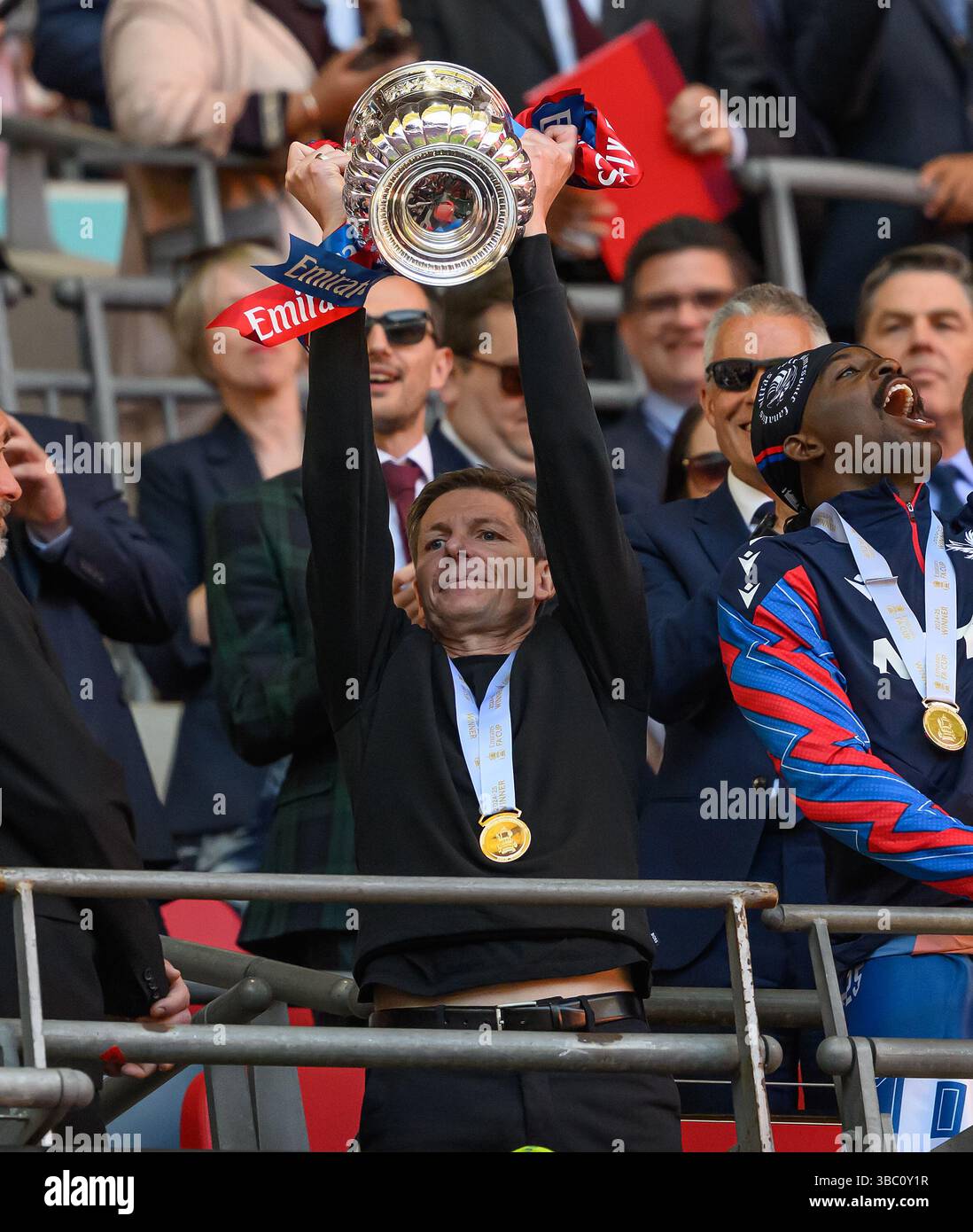 Oliver glasner crystal palace fa cup hi-res stock photography and ...