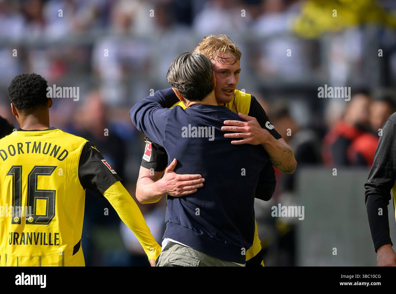 Dortmund, Germany. 17th May, 2025. Coach Niko KOVAC (DO) hugs Julian ...