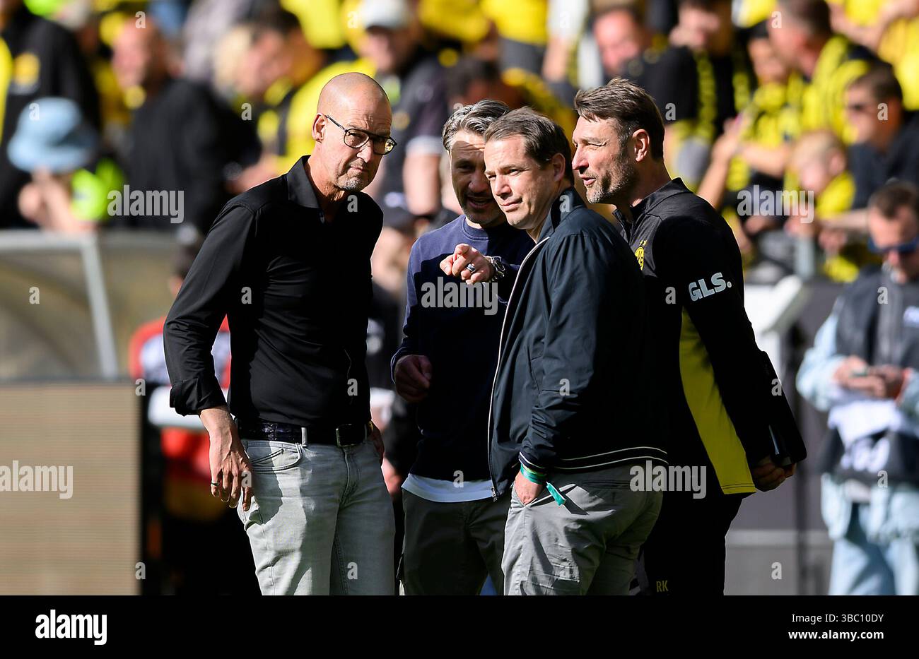 Dortmund, Germany. 17th May, 2025. Left to right: Carsten CRAMER (DO ...
