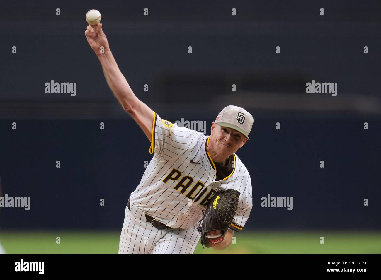 San Diego Padres starting pitcher Nick Pivetta works against a Seattle ...