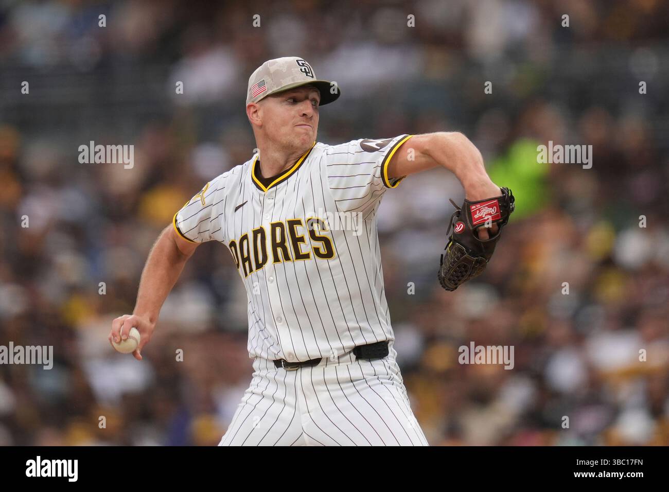 San Diego Padres starting pitcher Nick Pivetta works against a Seattle ...