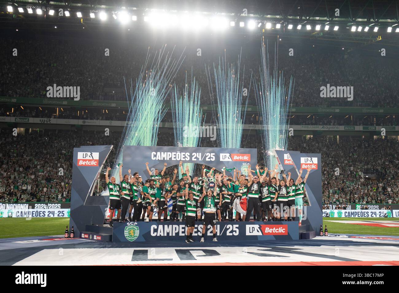 Lisbon, Lisbon, Portugal. 17th May, 2025. Sporting players lifting the ...