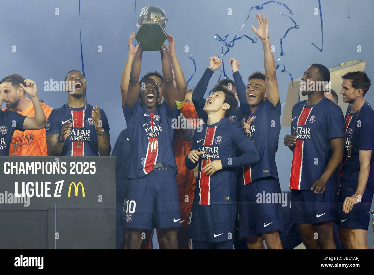 Ousmane Dembele, Lee Kang-in, Desire Doue of PSG and teammates ...