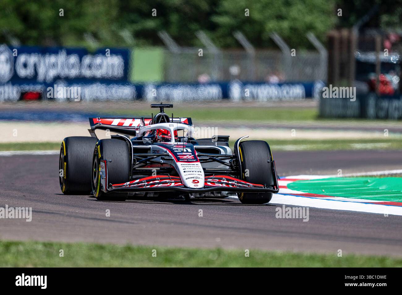 #31 Esteban Ocon (FRA) Moneygram Haas F1 (USA) Haas VF-25/Ferrari ...