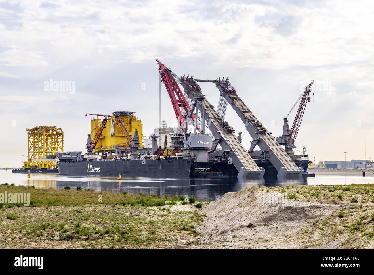 Pioneering Spirit. Workboat of the Swiss offshore service provider ...