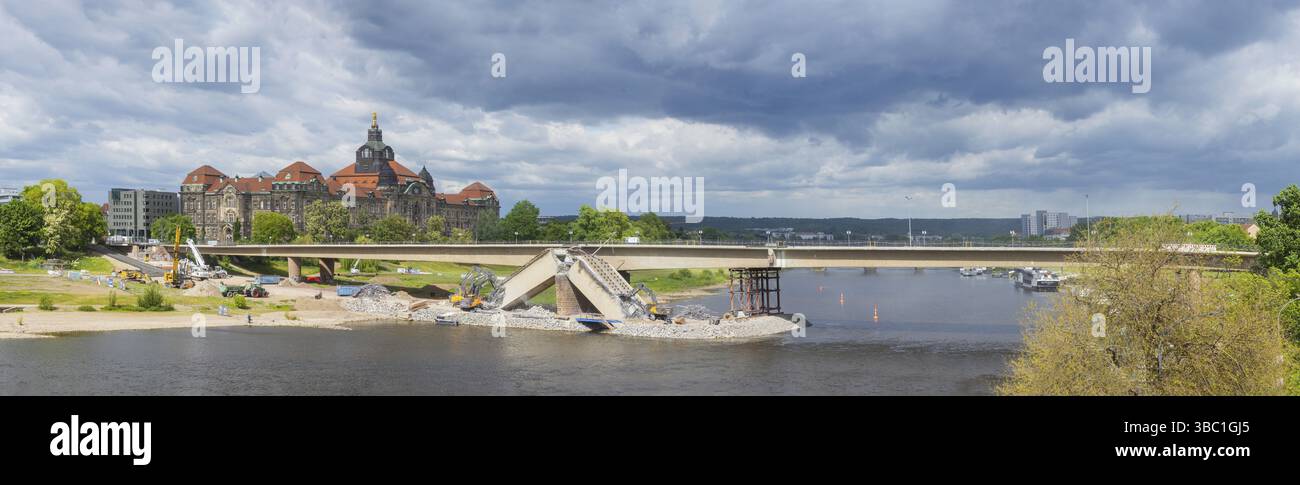 Demolition work continues after the partial collapse of the Carola ...