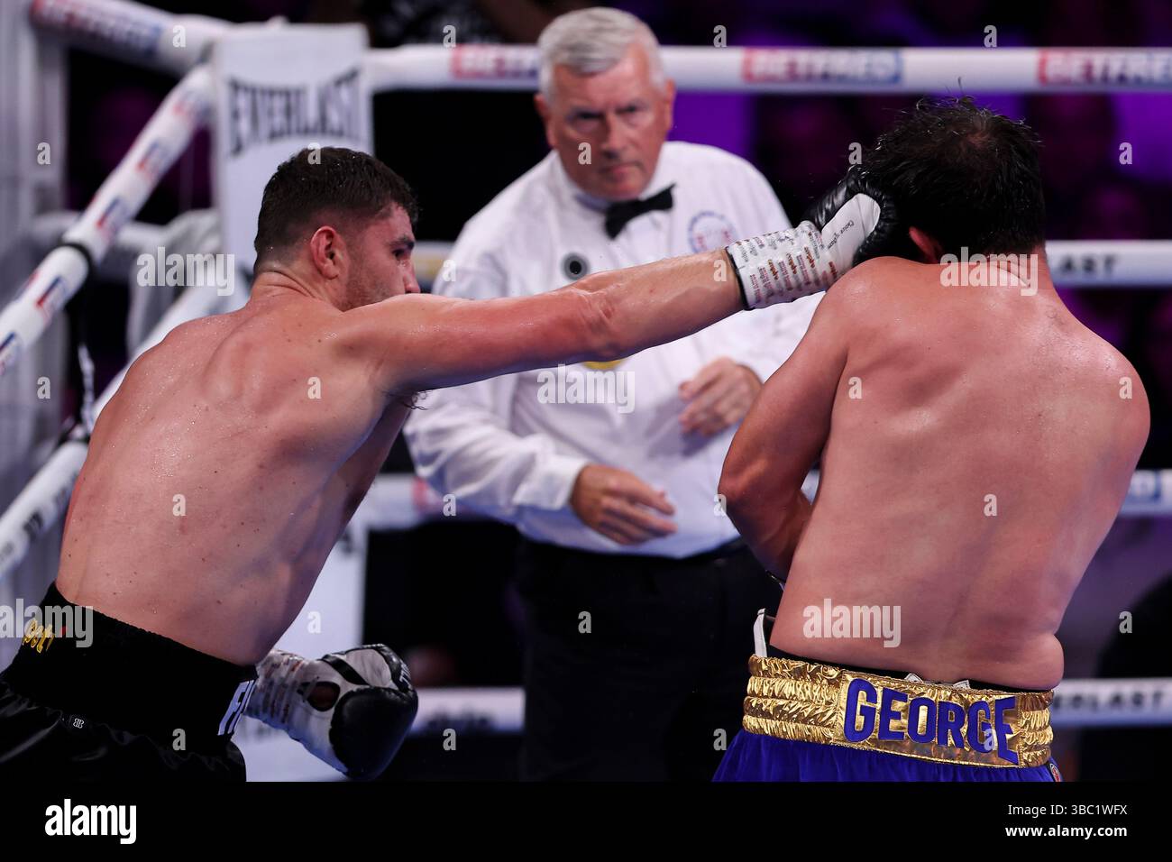 Copper Box Arena, London, UK. 17th May, 2025. WBA Intercontinental Heavyweight Boxing Title ...