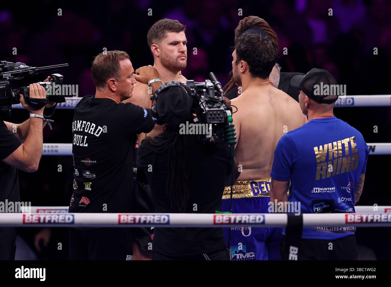 Copper Box Arena, London, UK. 17th May, 2025. WBA Intercontinental ...