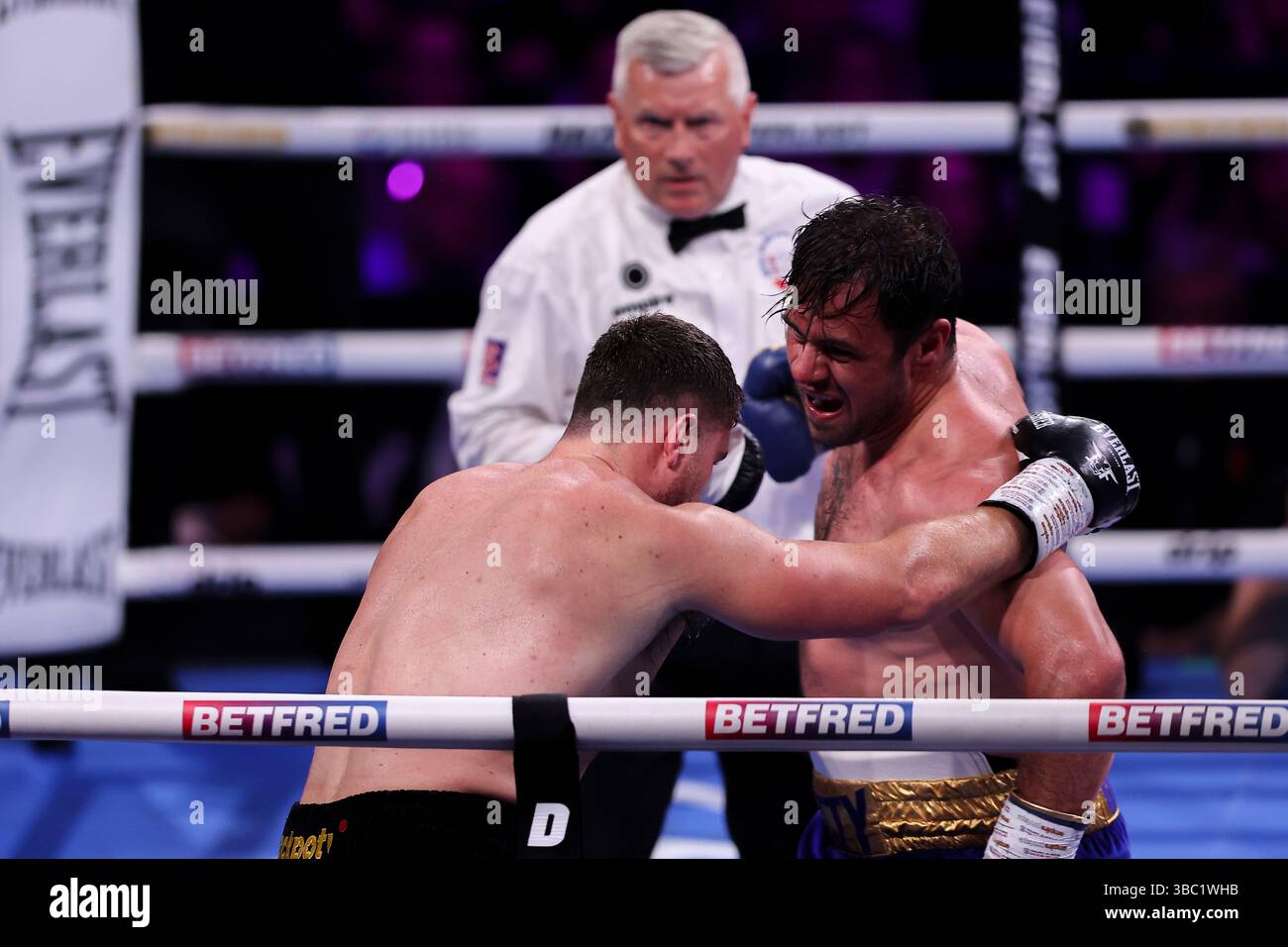 Copper Box Arena, London, UK. 17th May, 2025. WBA Intercontinental ...