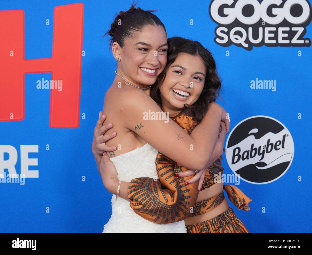 Los Angeles, USA. 14th Apr, 2025. (L-R) Sydney Agudong and Siena ...