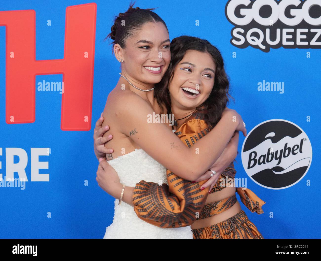 Los Angeles, USA. 14th Apr, 2025. (L-R) Sydney Agudong and Siena ...