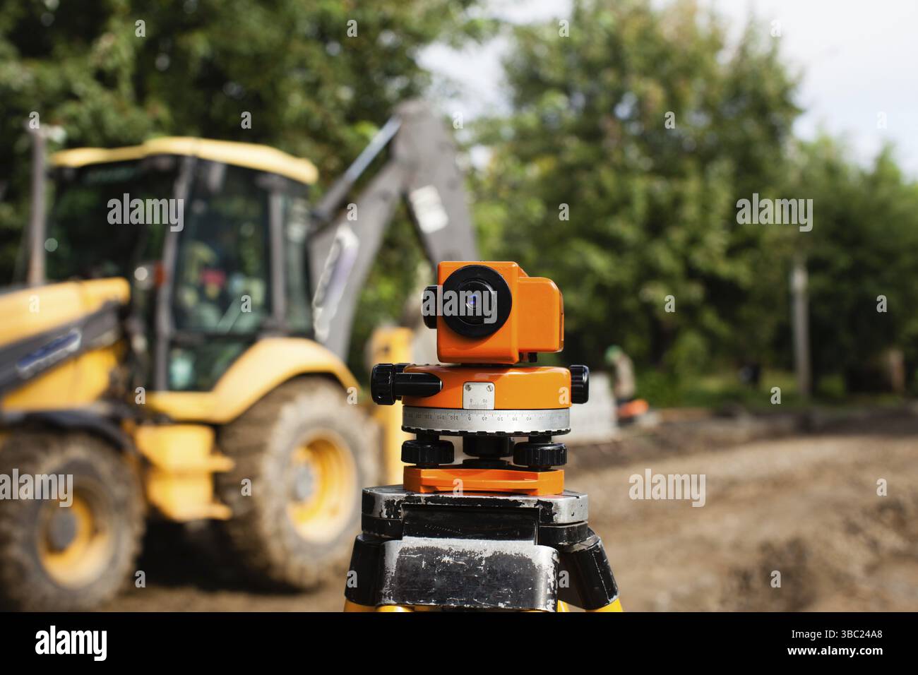 Surveyor equipment leveling outdoors hi-res stock photography and ...