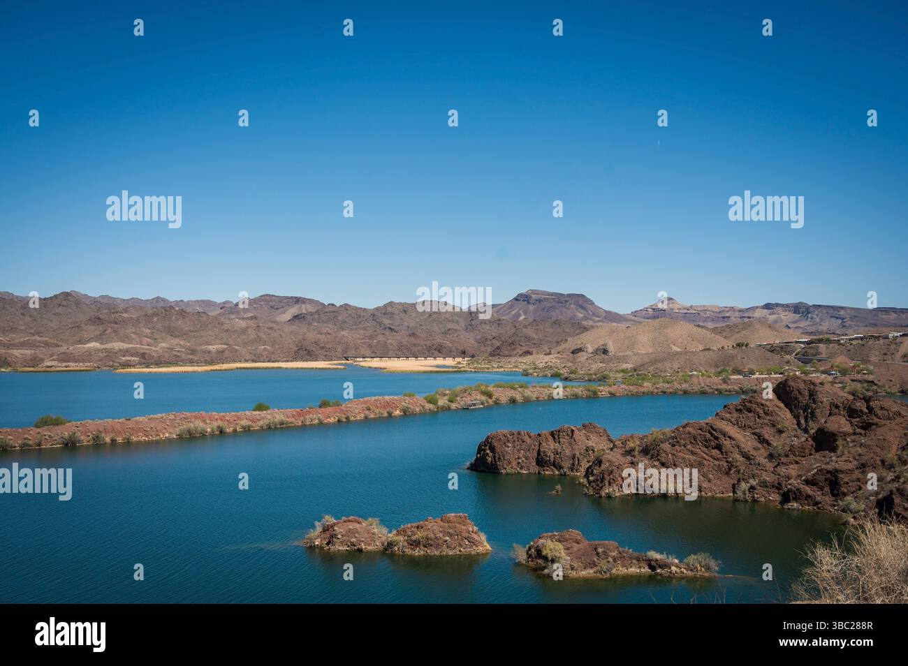 Lake Havasu reservoir, on the Arizona - California border Stock Photo ...