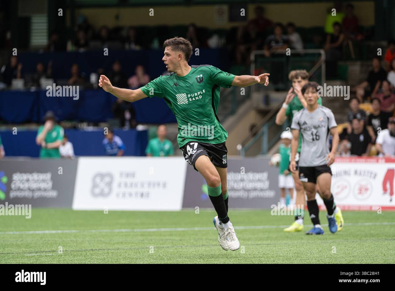Hong Kong, China. 18th May, 2025. HKFC Standard Chartered Soccer Sevens ...