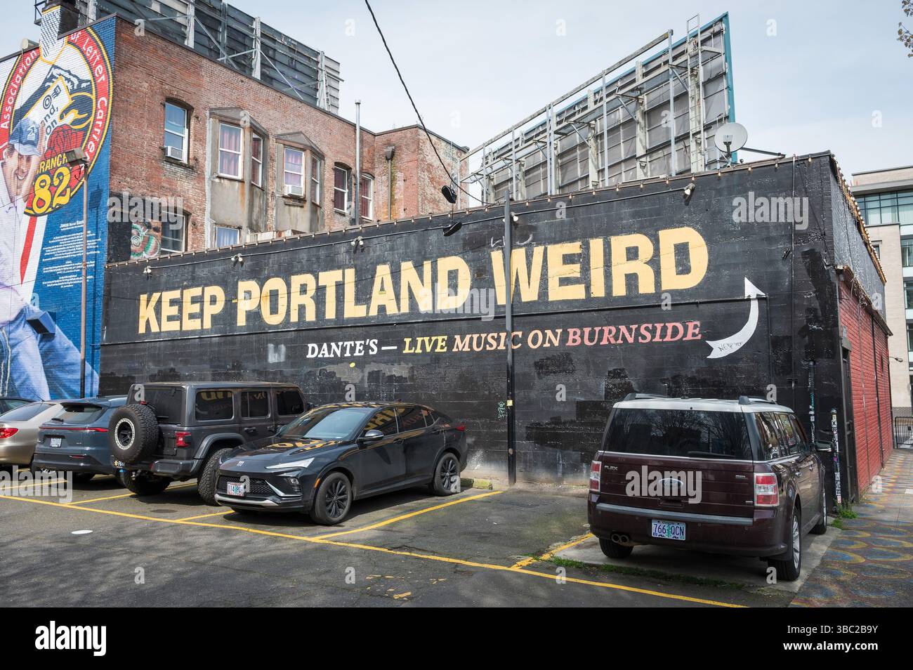 Keep Portland Weird. Public art, signs ,and murals in downtown Portland ...